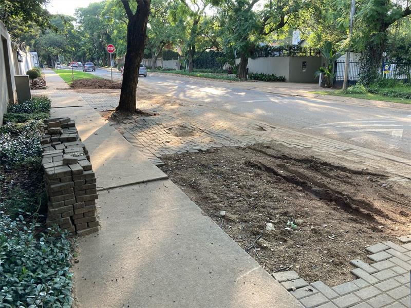 Waterkloof residents rally over rusted, busted pipes | Rekord
