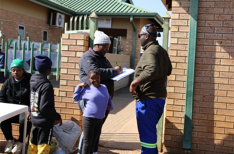 Foreigners denied access to Nellmapius clinics | Rekord