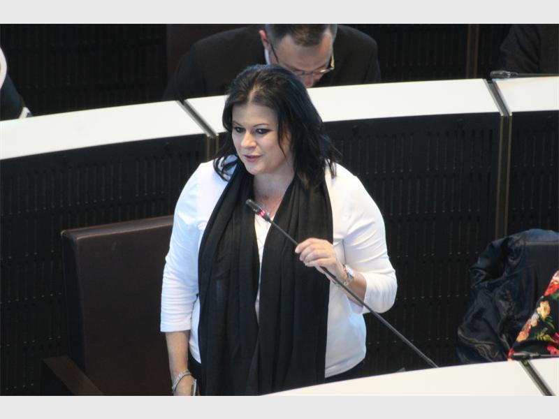 MUST READ: Mashaba fires DA MMC for Economic Development Sharon Peetz ...