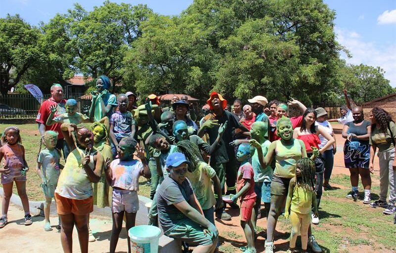 Windsor Community Support Service hosts a successful kids' colour fun ...