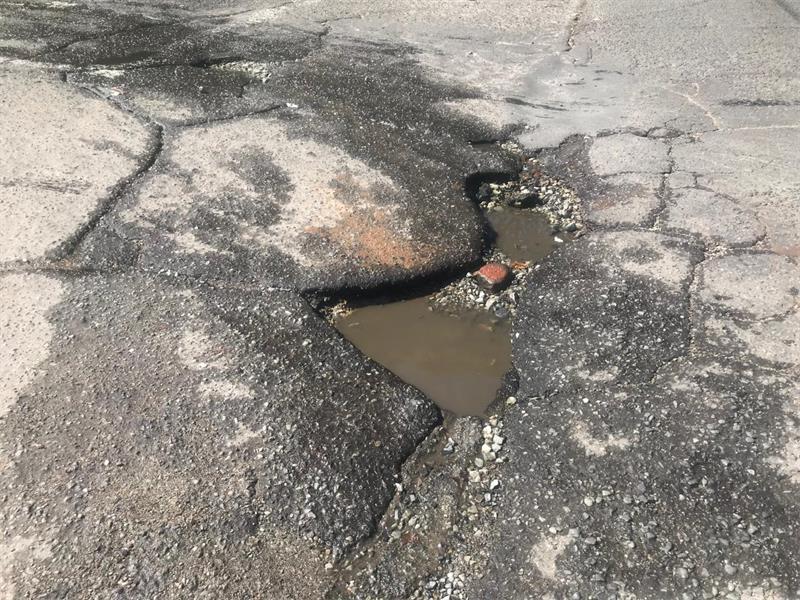 A solution is needed for Oxford Street's deep holes | Randburg Sun