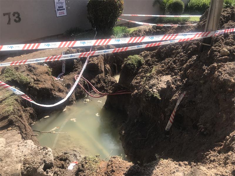 Constant bursts and water outages frustrate residents in Robin Hills ...