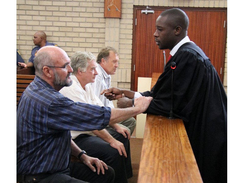 Knoesen chooses to represent himself | Middelburg Observer