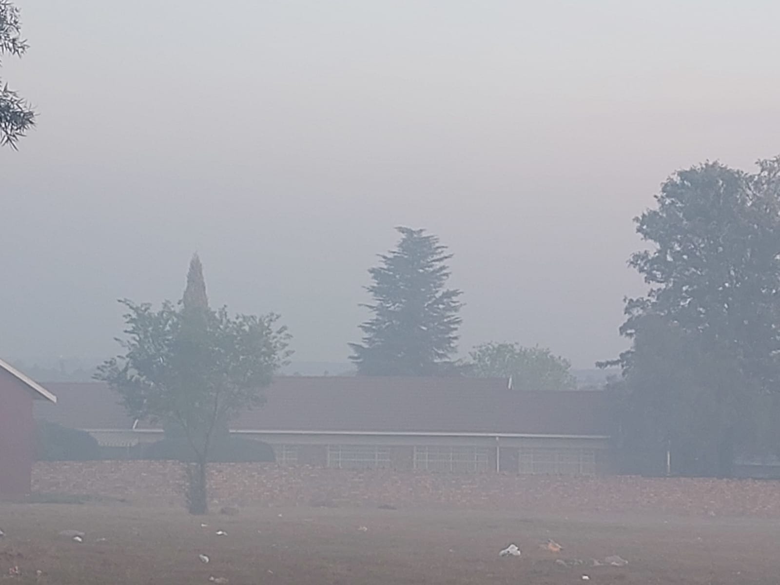 Inwoners verstik van rook | Middelburg Observer