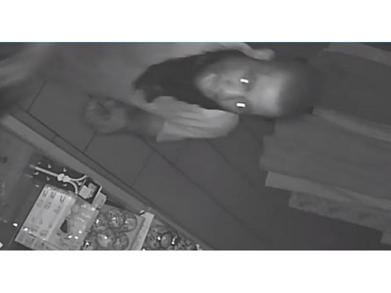 Videomateriaal wys hoe man by restaurant inbreek | Middelburg Observer