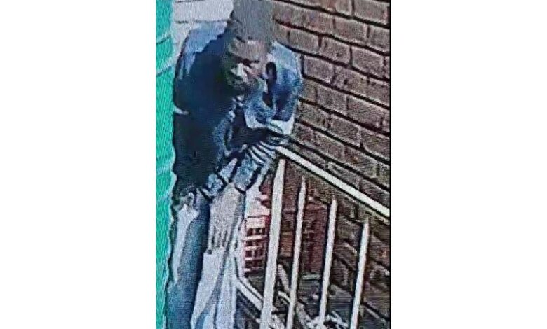 Baksteen-held beloon met? Bakstene! | Middelburg Observer