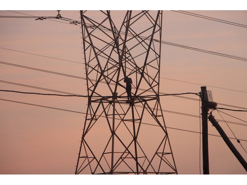 Rockdale man climbs Eskom pylon in alleged suicide attempt | Middelburg ...