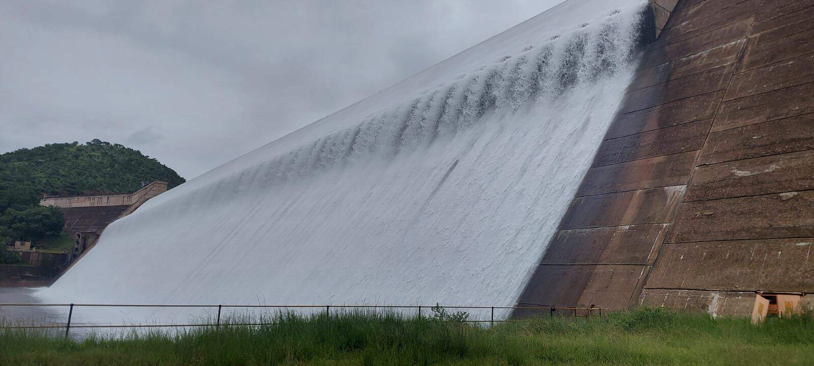 Kyk: Salige gedruis van Lokopdam wat oorloop | Middelburg Observer