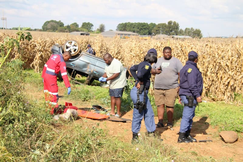 Video: Ongeluk op Stoffbergpad, K9-eenheid soek vrugteloos met honde na ...