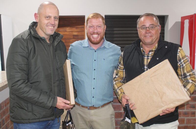 Dié Japie gaan Cravenweek spelers trommeldik huistoe stuur ...