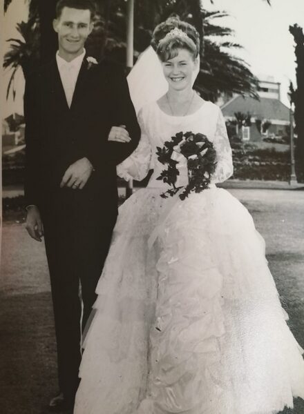 Liefde en drukkies vir Chris en Sarie se 58ste huweliksherdenking ...