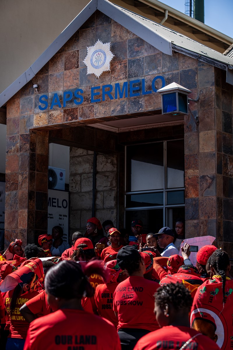 GALLERY - EFF March to Ermelo Police Station to hand over memorandum ...