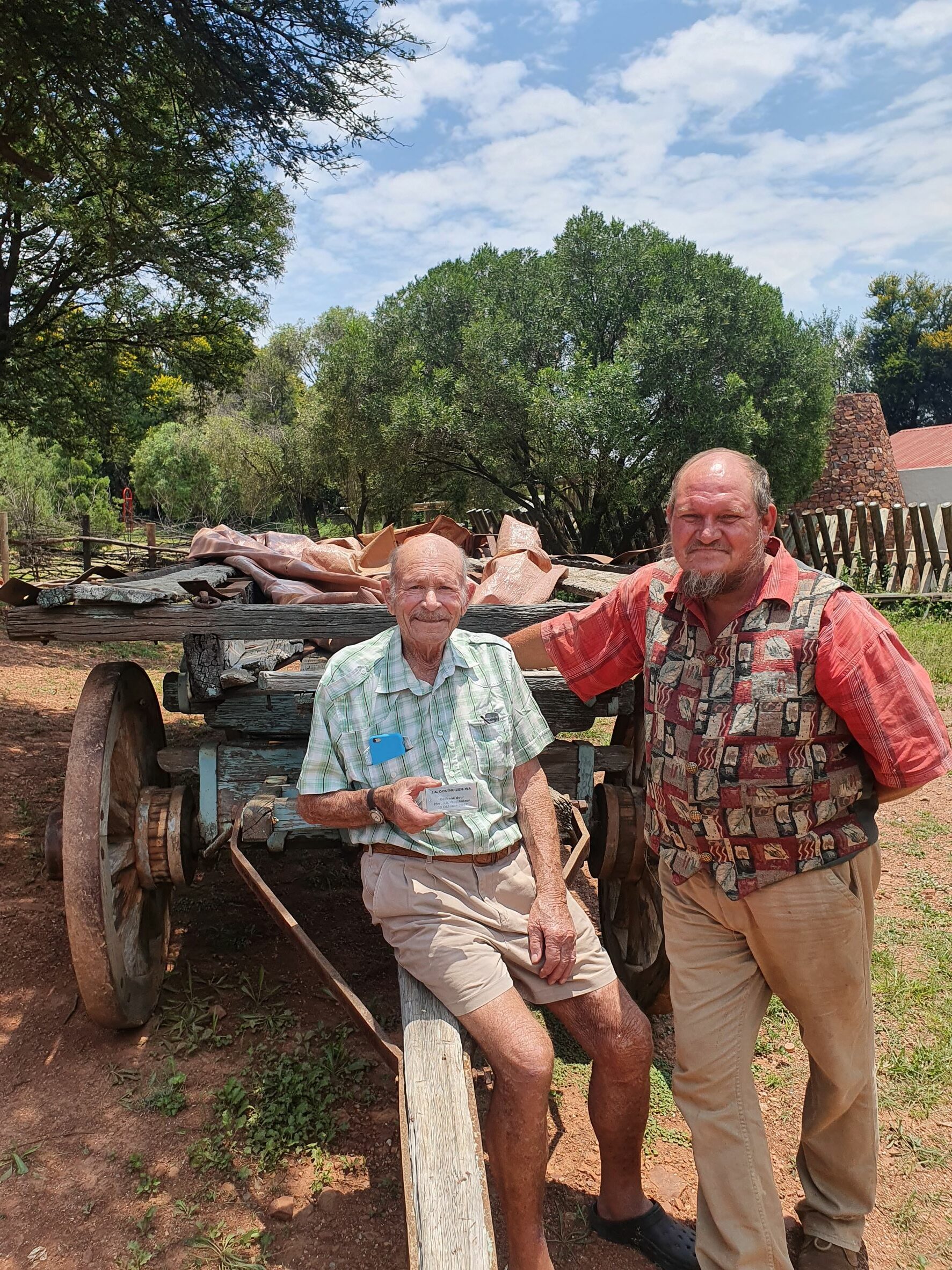 Oom Jan Oosthuizen van Morgenzon besoek sy ossewa by ...