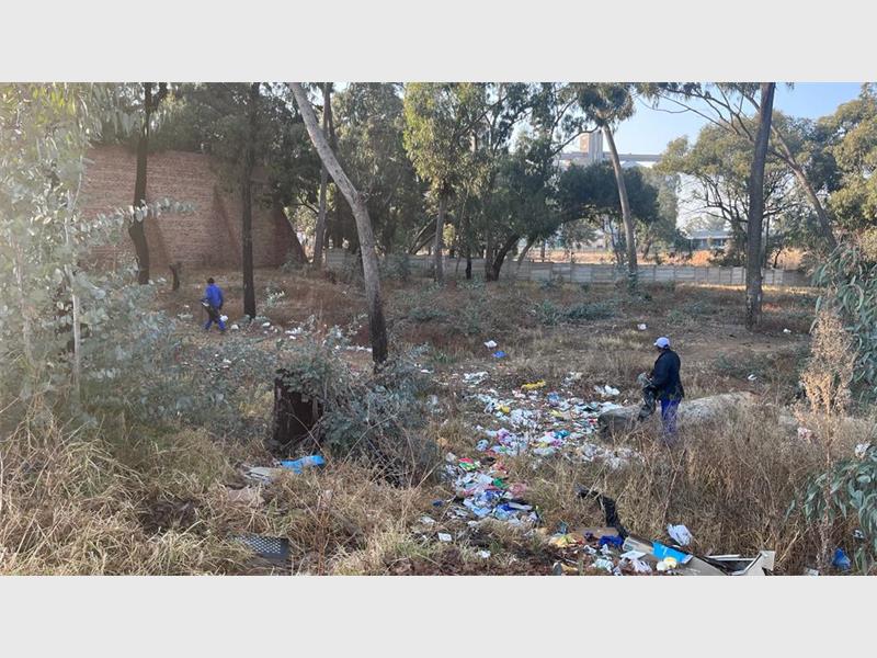 Welldoers work around the clock to spruce up AJ Swanepoel Stadium in ...