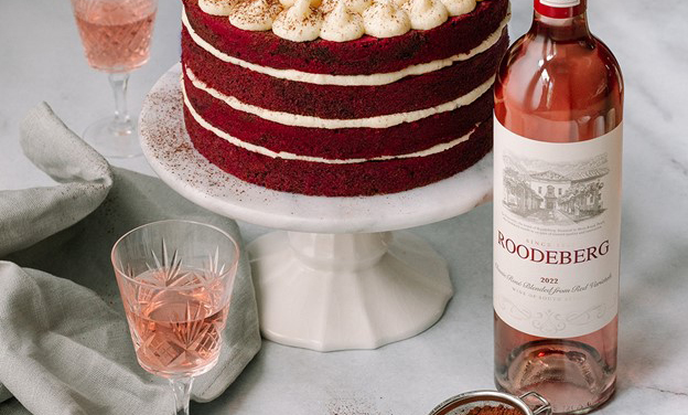 Red velvet layer cake with cream cheese frosting | Highvelder News