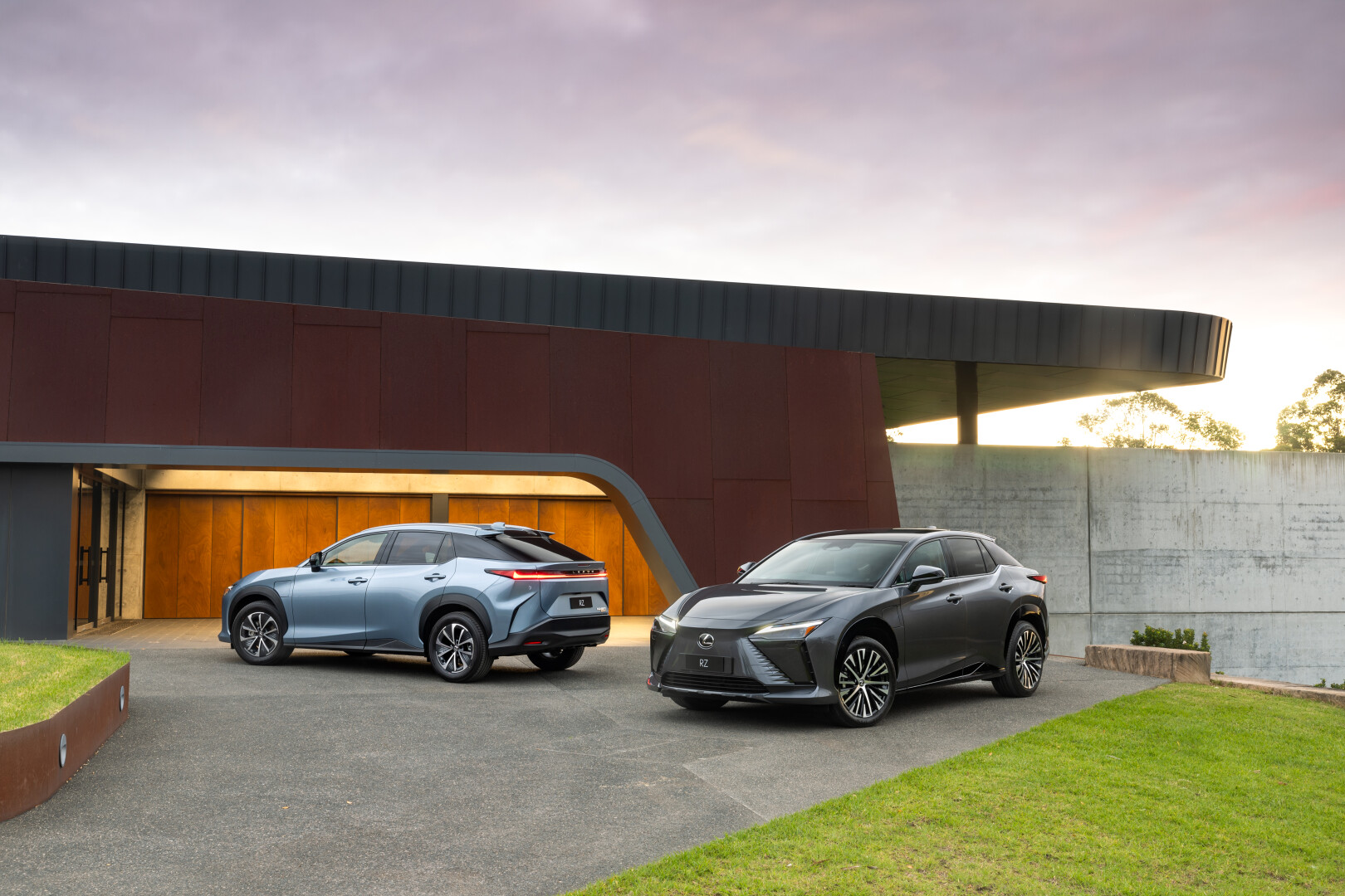 Lexus RZ battery-electric raises its hand | Highvelder News