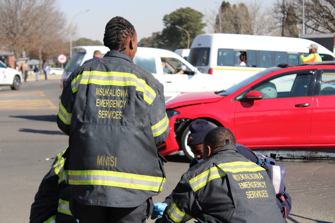 GALLERY: Ambulance and car accident in photos | Highvelder News