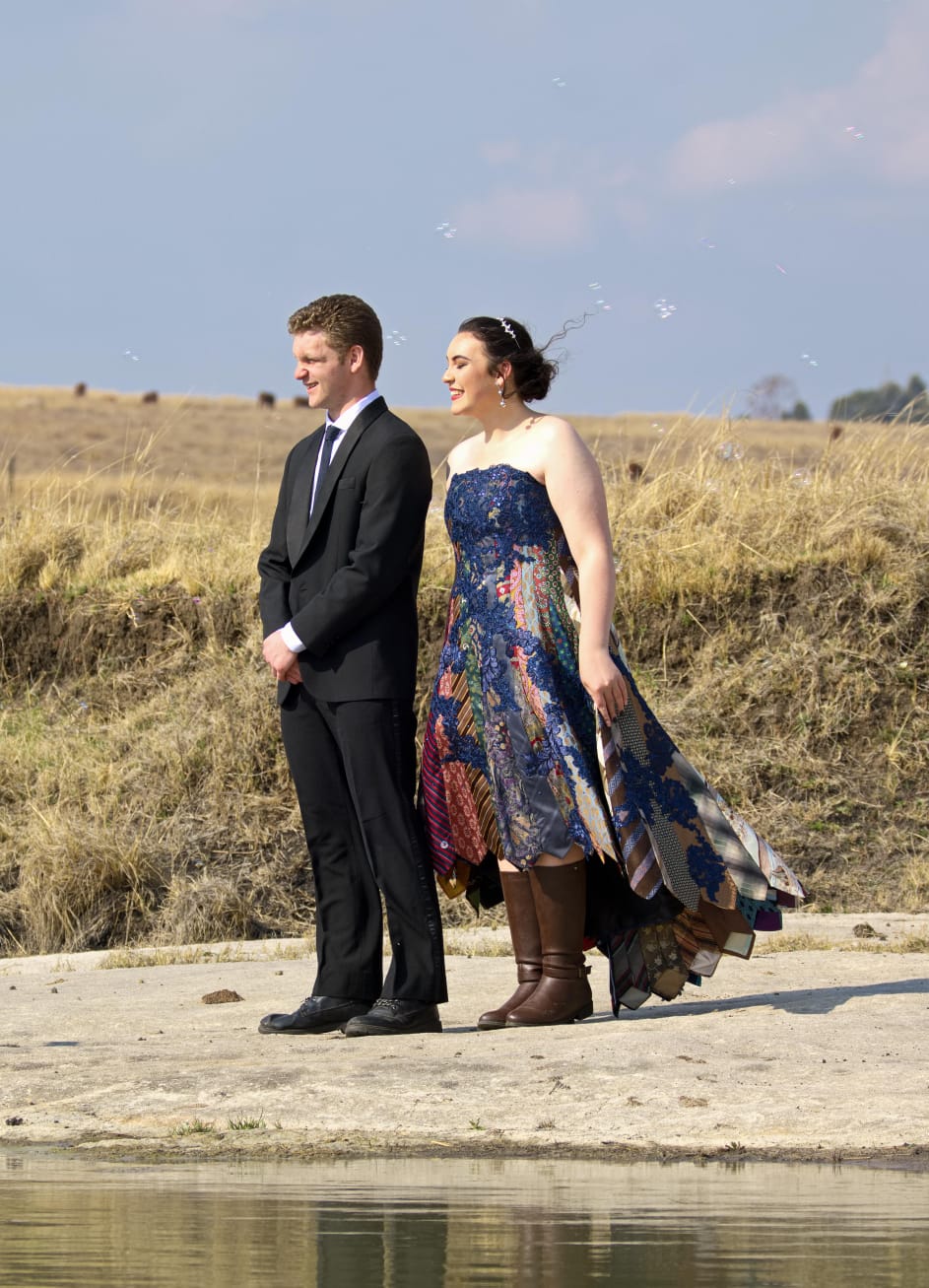 GALERY – 45 dasse gebruik vir Isabelle se unieke matriekafskeidrok ...