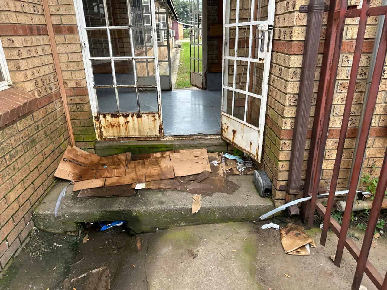 GALLERY - Shocking photos of Ermelo Provincial Hospital emerge ...