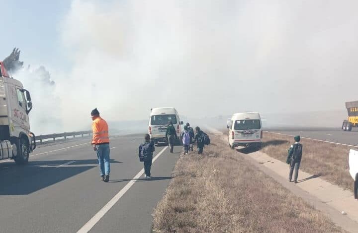 VIDEO – Thick smoke from veldfire causes multi-vehicle crash on N4 near Hendrina and Bethal off ...