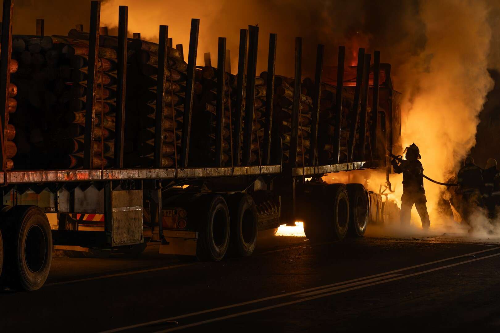 IN PICTURES: Truck fire on N17 sparks roadside blaze near Ermelo ...