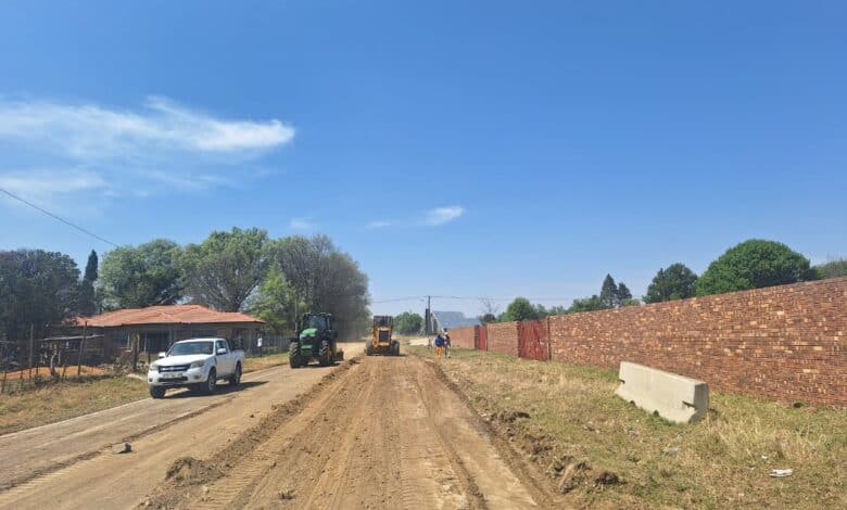 Boere en inwoners slaan hand aan die ploeg om Morgenzon op te knap ...