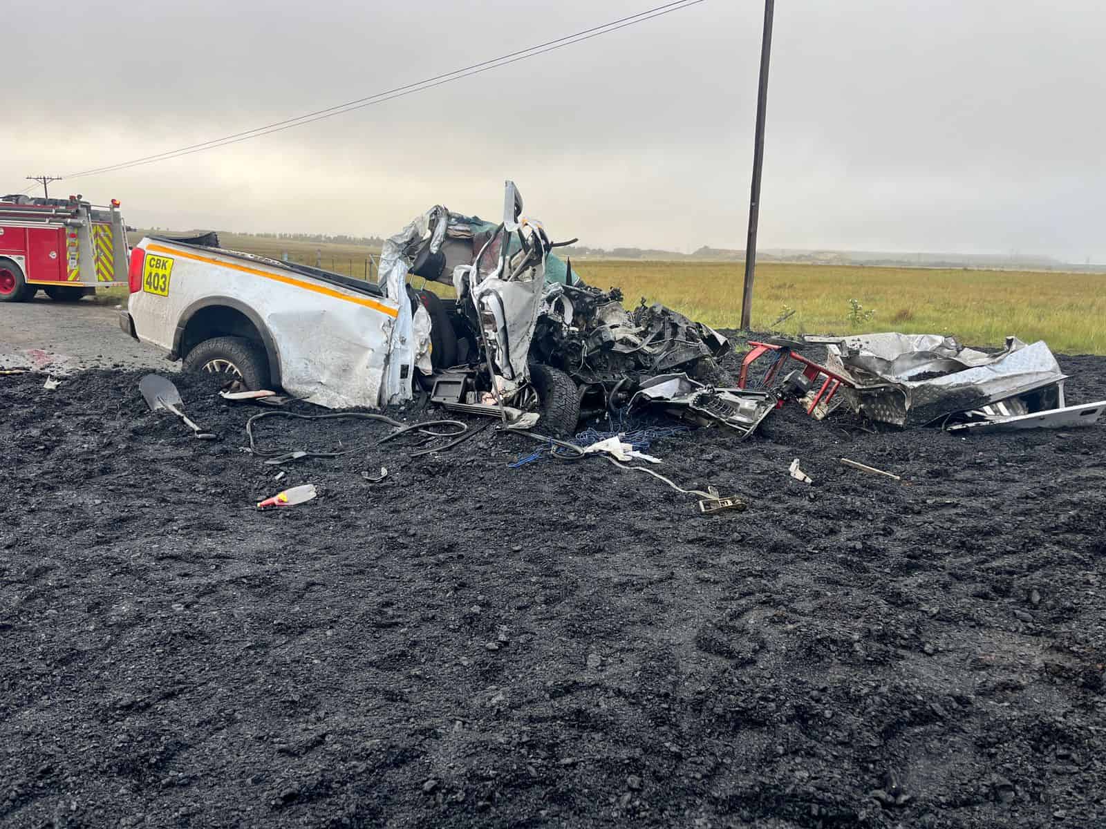 One dead, one injured in early morning crash on Piet Retief Road near ...