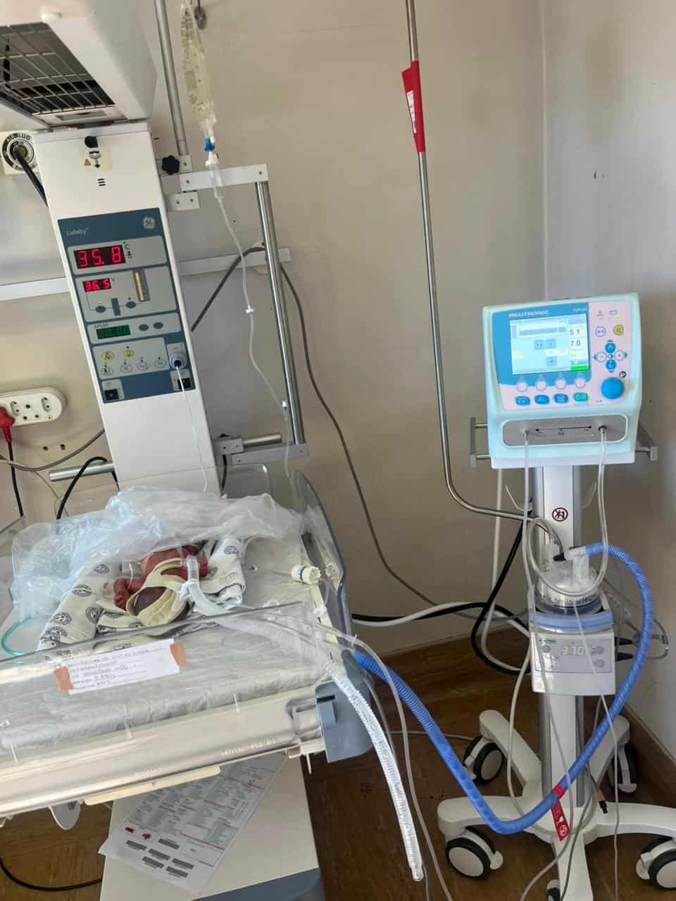 Parents of premature newborn plead for Ermelo community's help ...