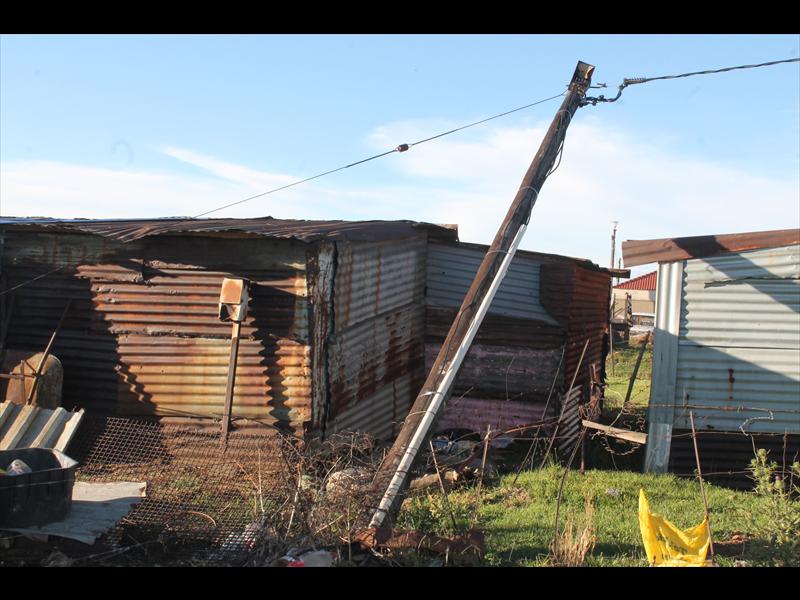 Falling poles concern residents | Ridge Times