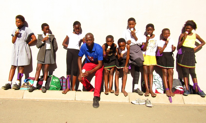 eMbalenhle foundation gives back to the youth | Ridge Times