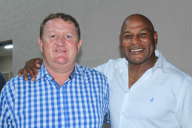 Bekendes en legendes maak opwagting by Laerskool Goedehoop se manne ...