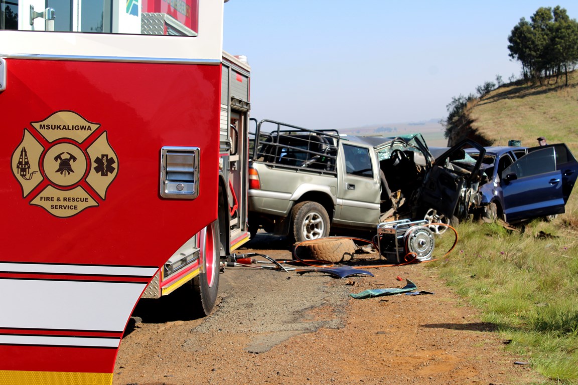 GALLERY - Head-on collision claims three lives between Ermelo and Piet Retief | Ridge Times