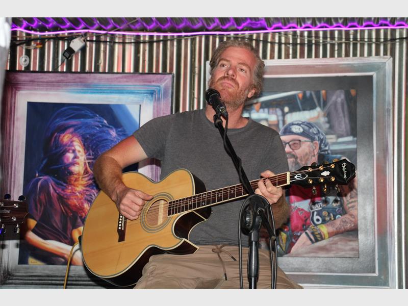 South African blues singer visits the Sinkshack in Bronkhorstspruit ...