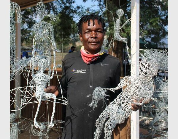 Artist from Refilwe makes sculptures from wire | Ridge Times
