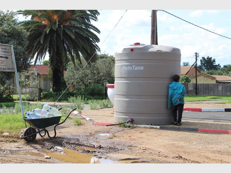 Die aanhoudende waterkrisis op dorpe in Delmas-omgewing bly ’n groot ...