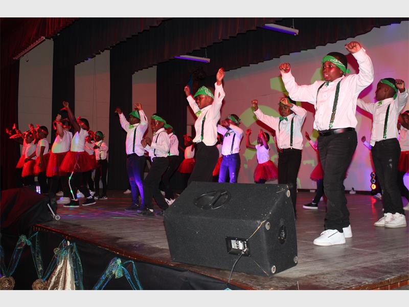 Learners from Highveld Ridge Primary School in Secunda at annual ...