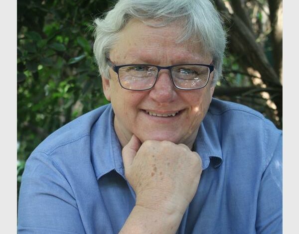 Dr Mollie Lyons neem bestek op van laaste 18 maande by ouetehuis op ...