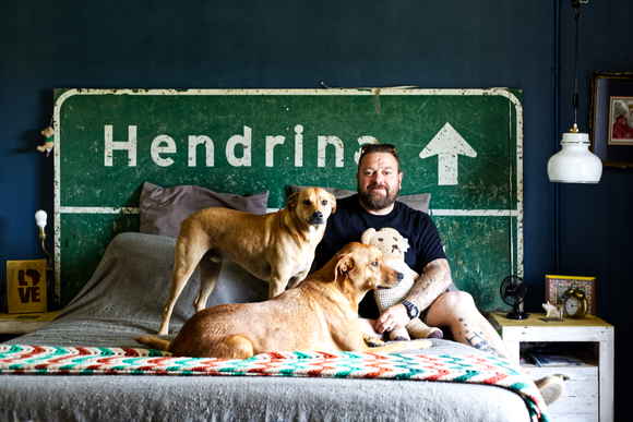 Bronkhorstspruit-kunstenaar Riaan Jacobs se werk laat mense praat ...