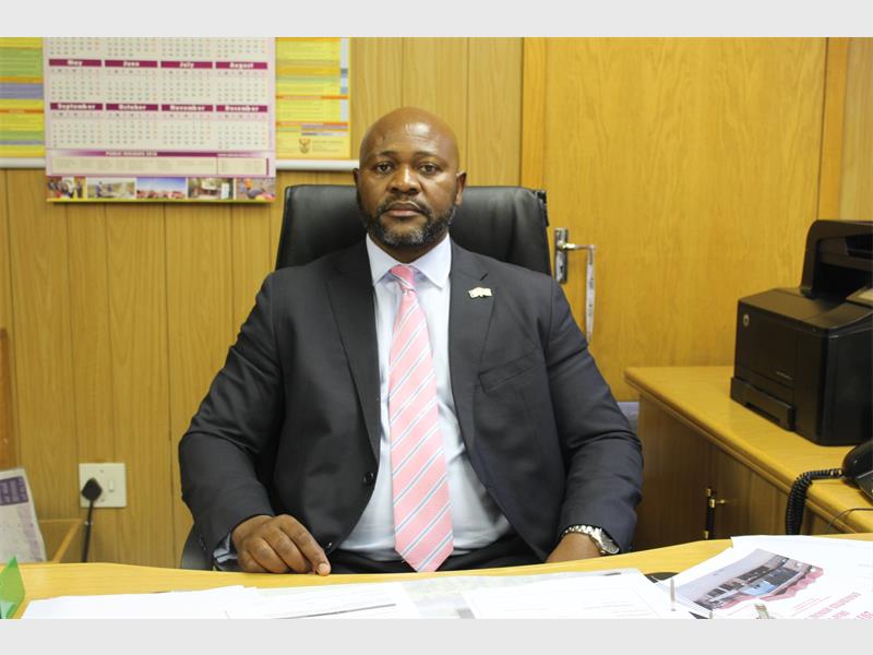 Paying former MM sparks a heated argument in council meeting at Govan ...