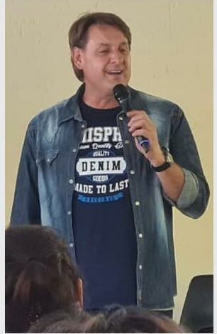 Willie Joubert sing by Davieshof op Secunda | Ridge Times