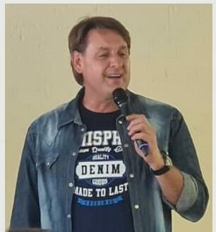 Willie Joubert sing by Davieshof op Secunda | Ridge Times