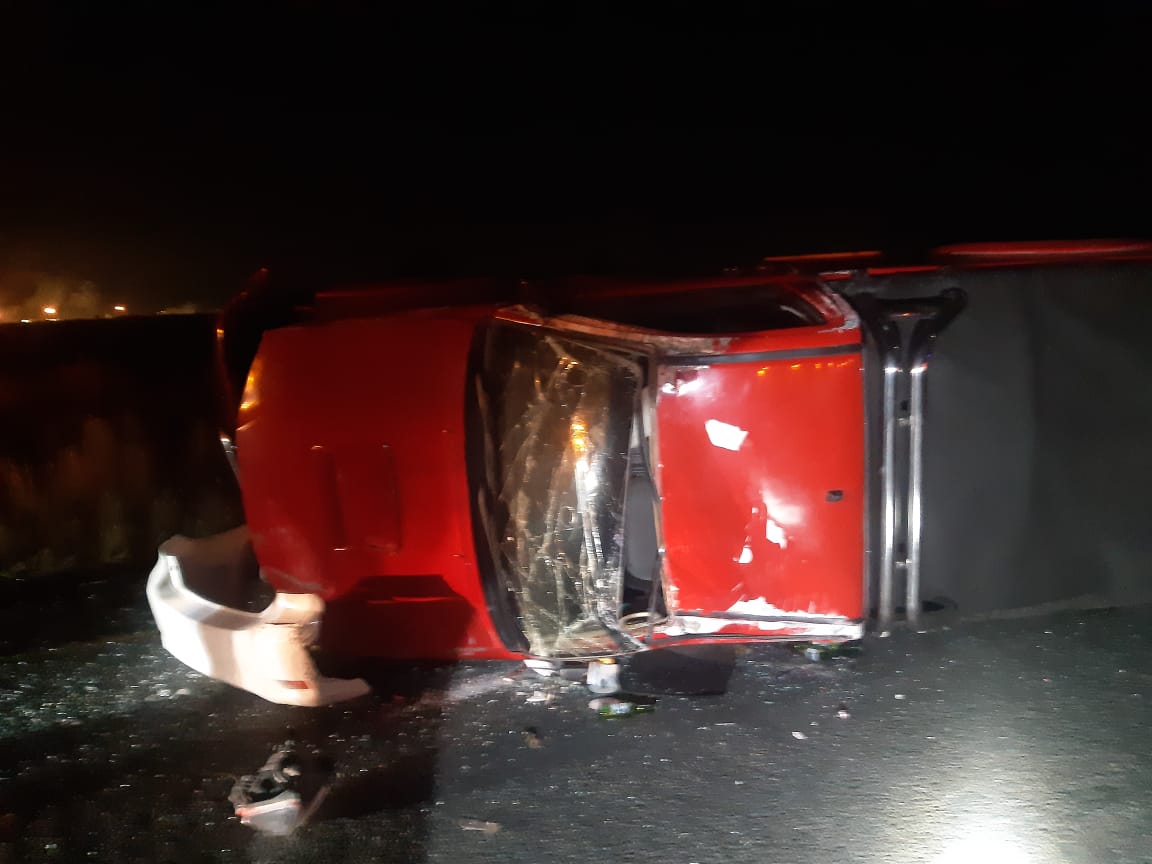 Bakkie hits two vehicles in accident near Secunda | Ridge Times