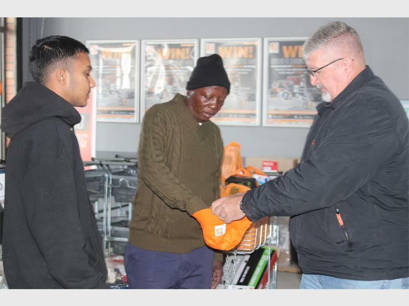 BUCO in eMbalenhle gives away prizes | Ridge Times