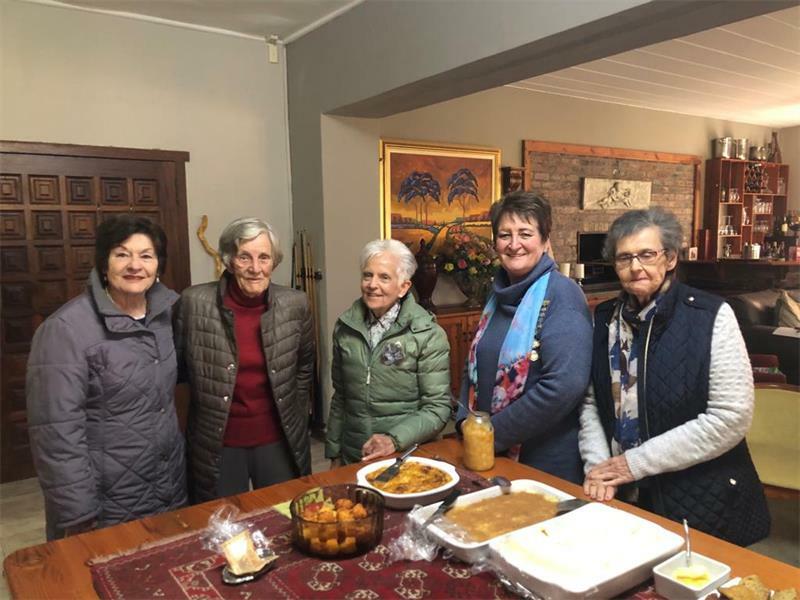 VLU-vroue van Standerton leer oor slaginstrumente | Ridge Times