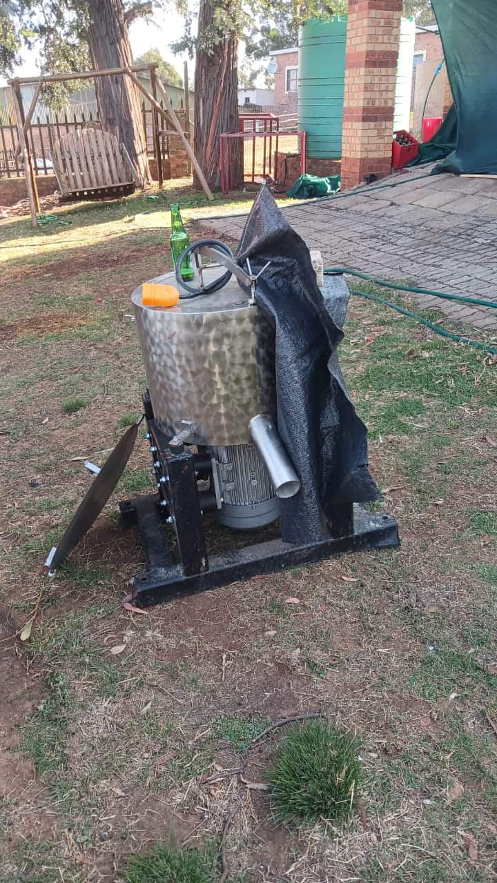 Police uncover huge drug lab in Volksrust with Crystal Meth worth R350 ...